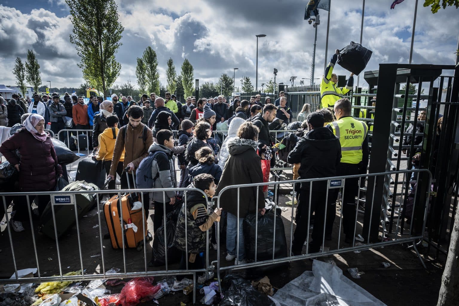Problematiek in opvang vluchtelingen en asielzoekers nader beschouwd - Nederlands Instituut ...